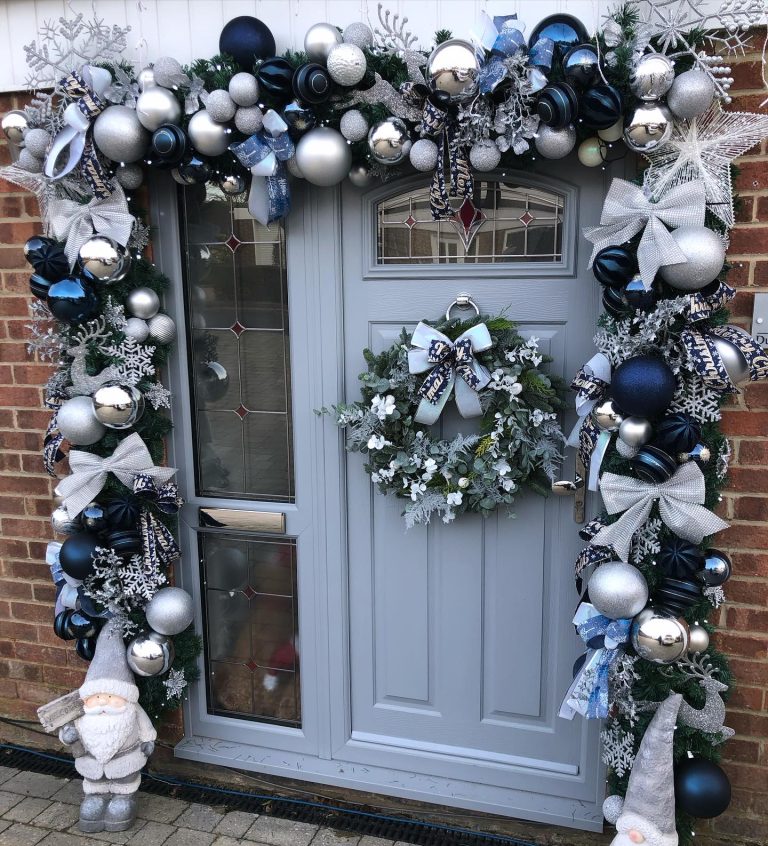 37 Christmas Door Decorations That Will Make Your Home the Most Festive ...