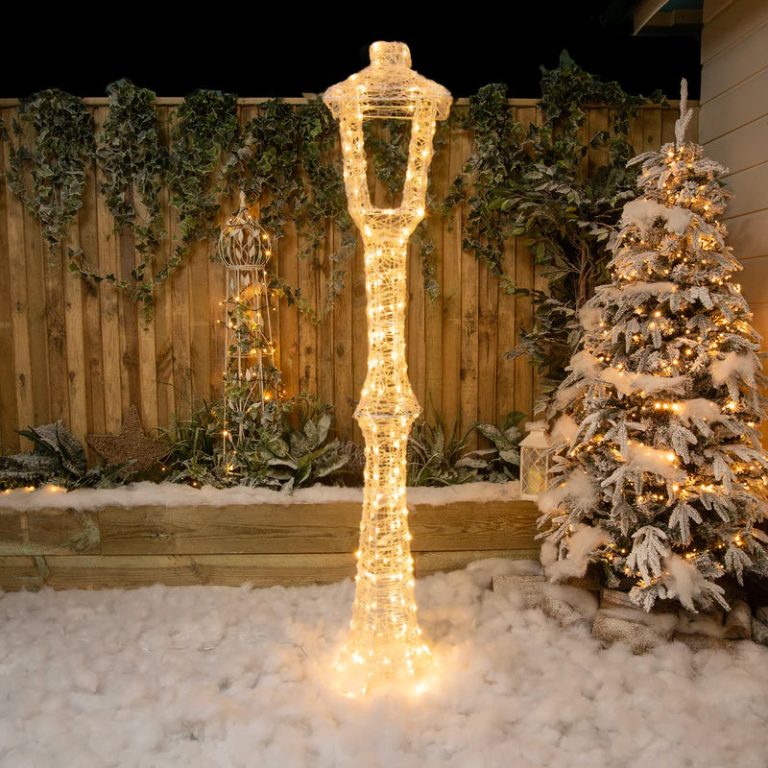 25 Christmas Outdoor Light Ideas to Create a Magical Atmosphere in Your ...