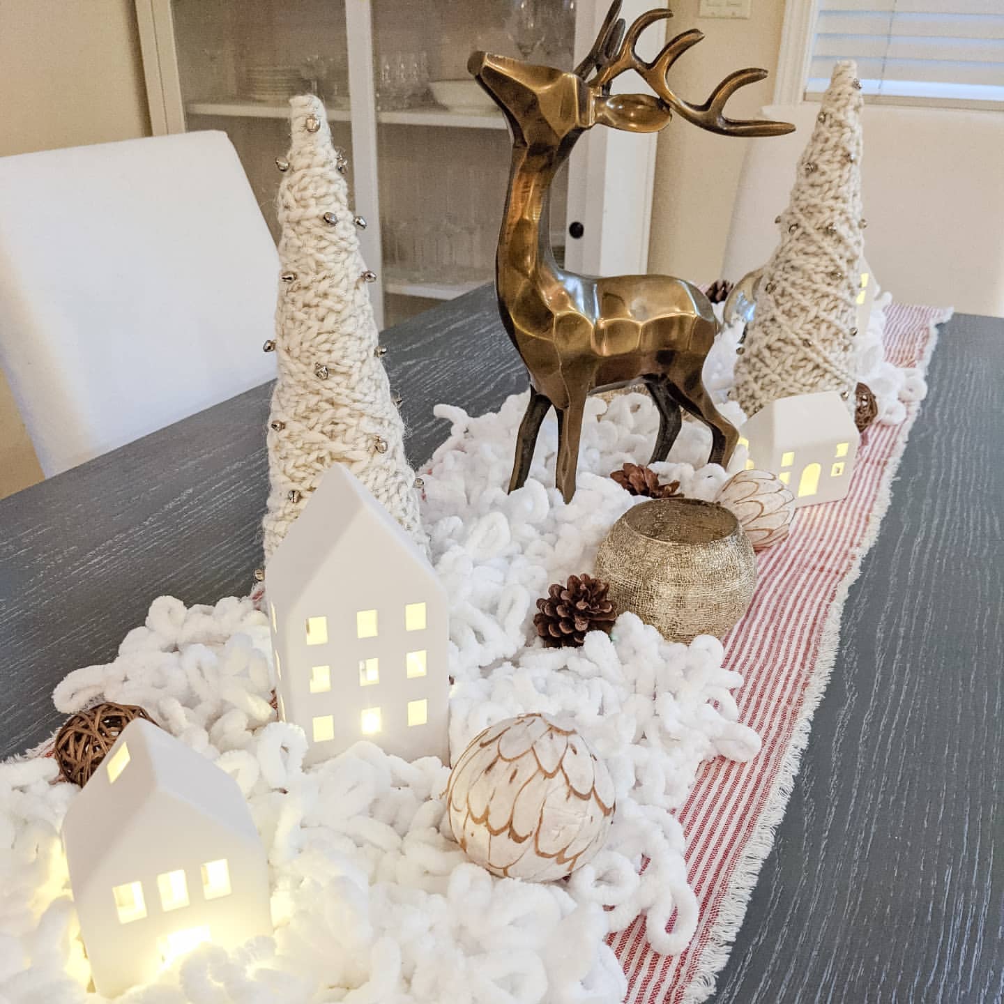 26 Christmas Table Runner Ideas to Transform Your Holiday Table into a ...