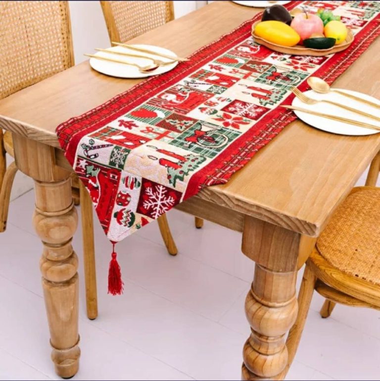 26 Christmas Table Runner Ideas to Transform Your Holiday Table into a ...