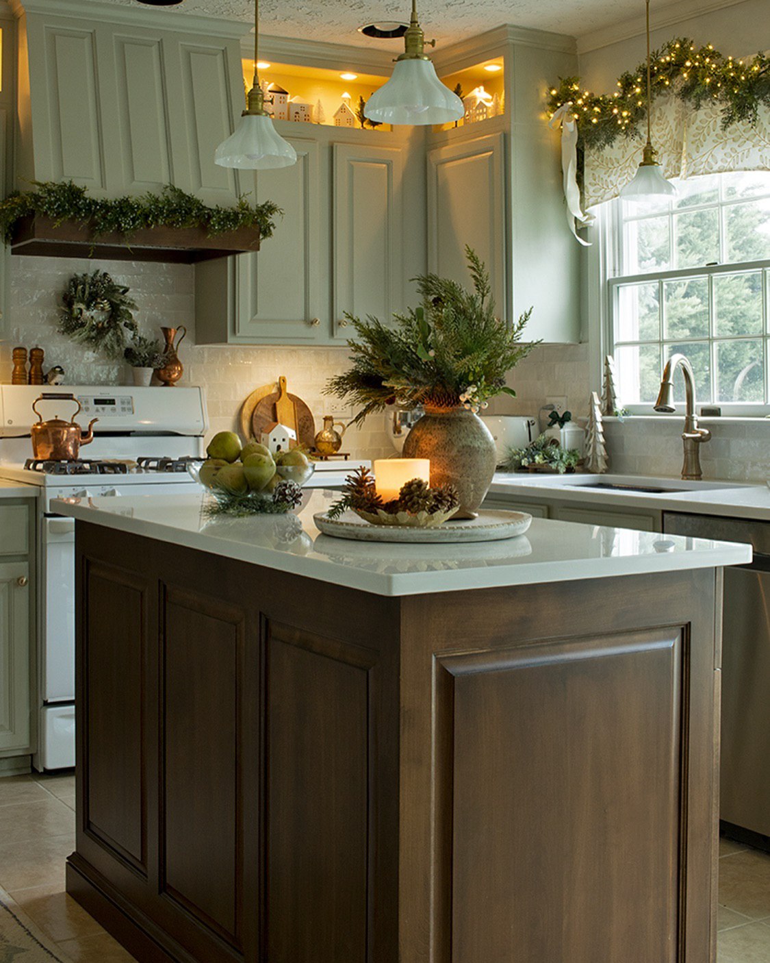 34 Christmas Kitchen Decor Ideas to Transform Your Space into a Festive ...