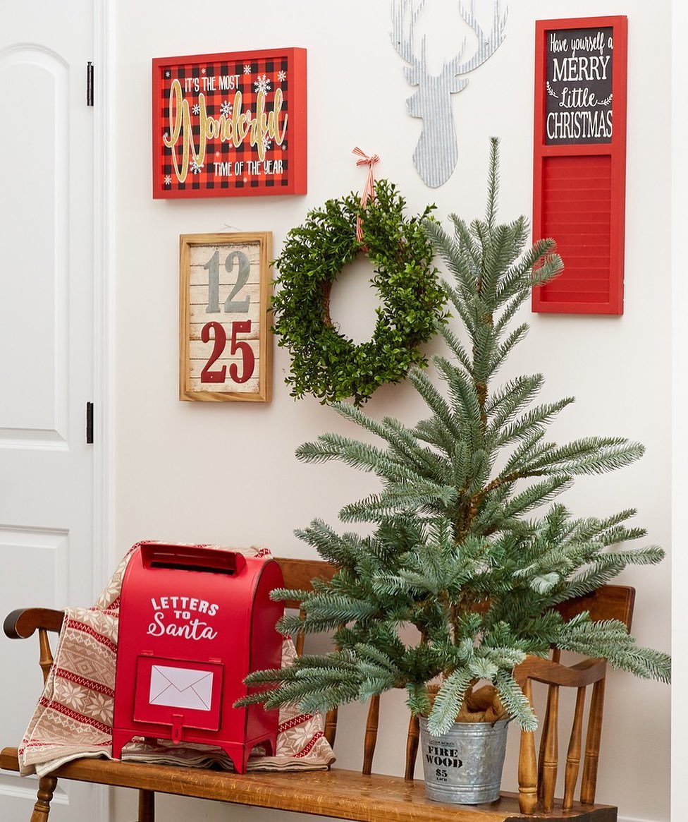 28 Christmas Wall Decor Ideas That Will Transform Your Home for the ...