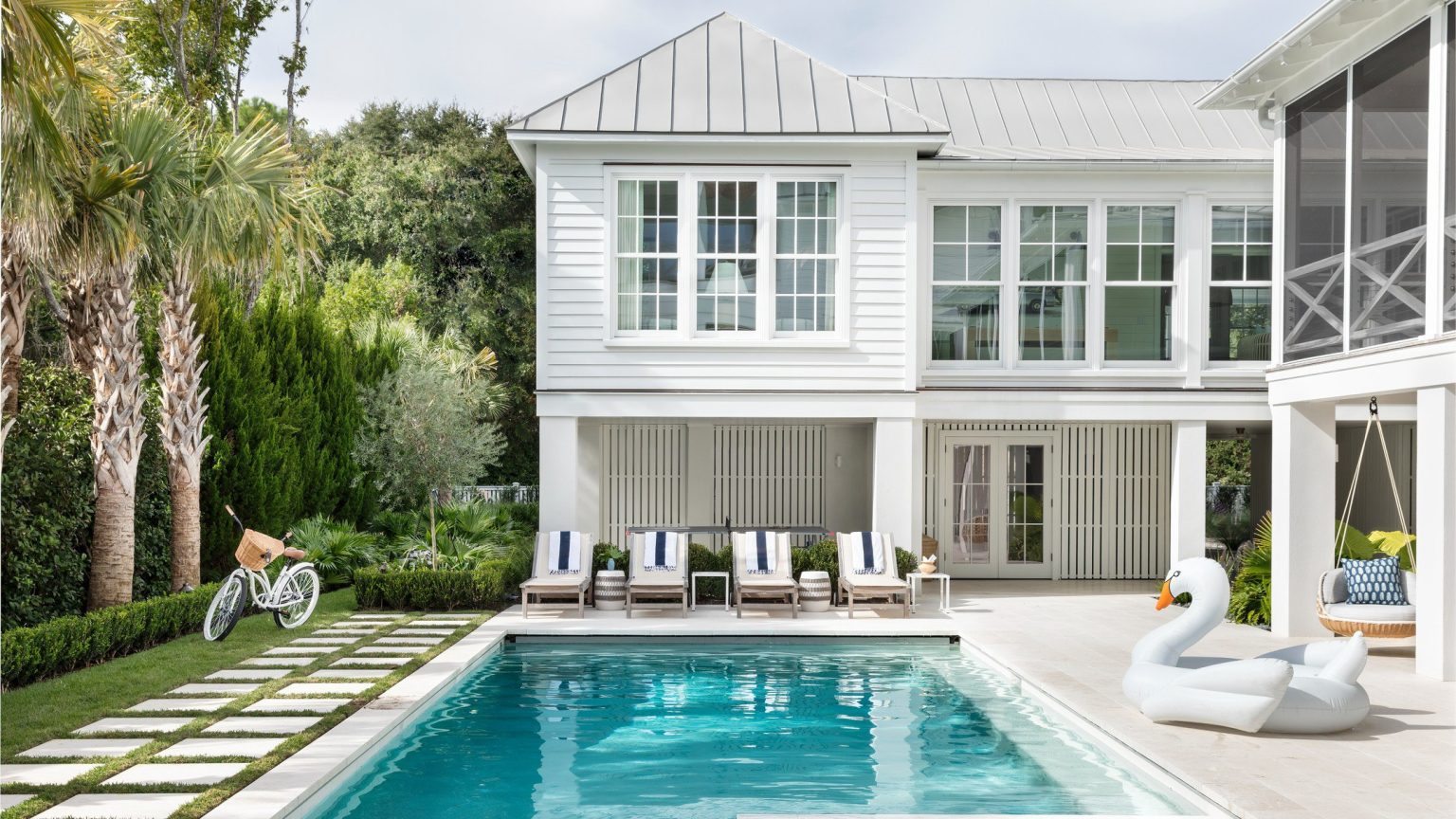 35 Beach House Exterior Ideas That Blend Modern Style with Coastal ...