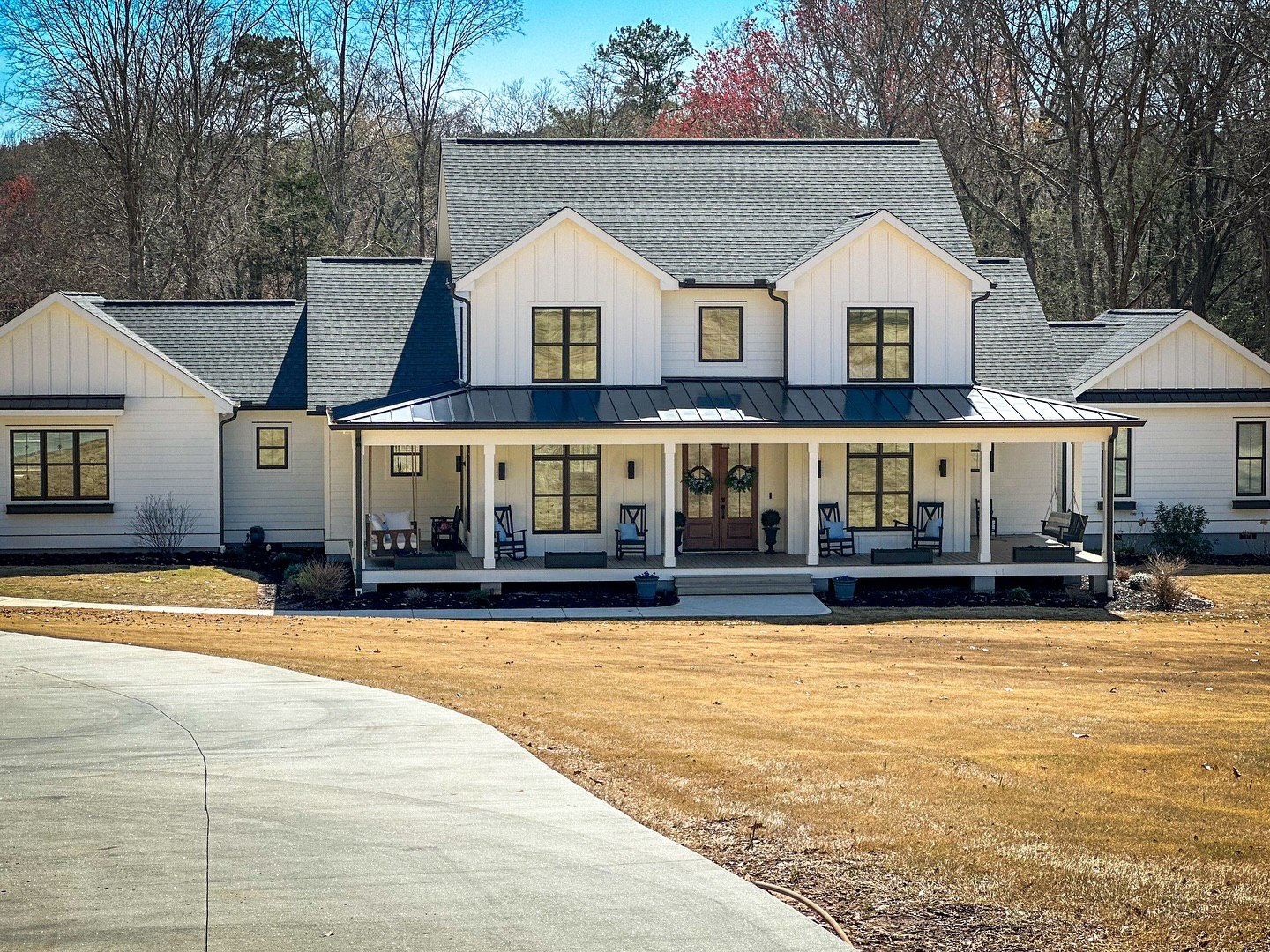 29 Modern Farmhouse Exterior Ideas: How to Elevate Your Home with ...