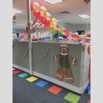 25 Christmas Office Decorations to Transform Your Workspace into a ...