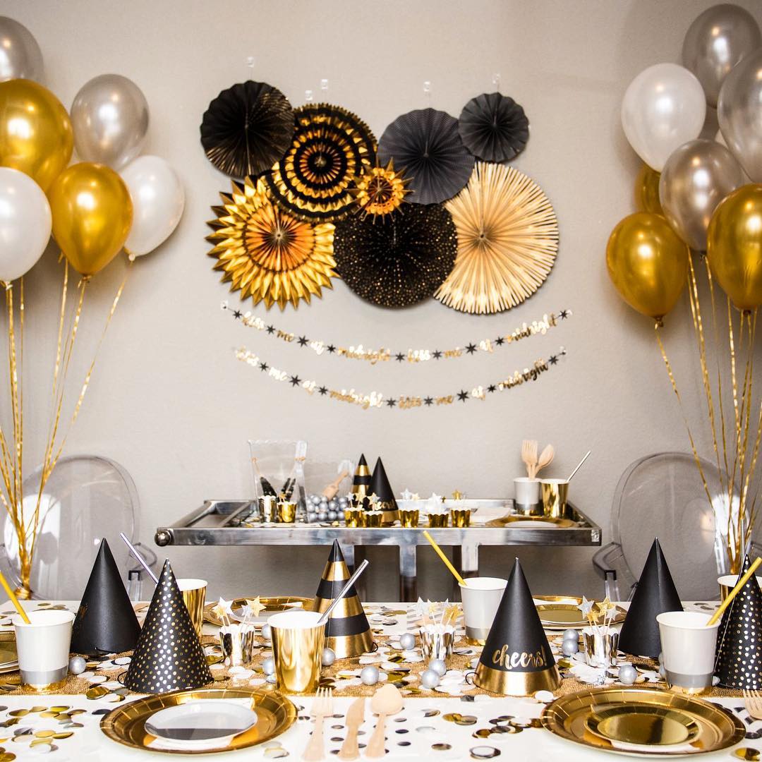 25 Last Minute New Year's Eve Decor Ideas for a Stylish Celebration ...