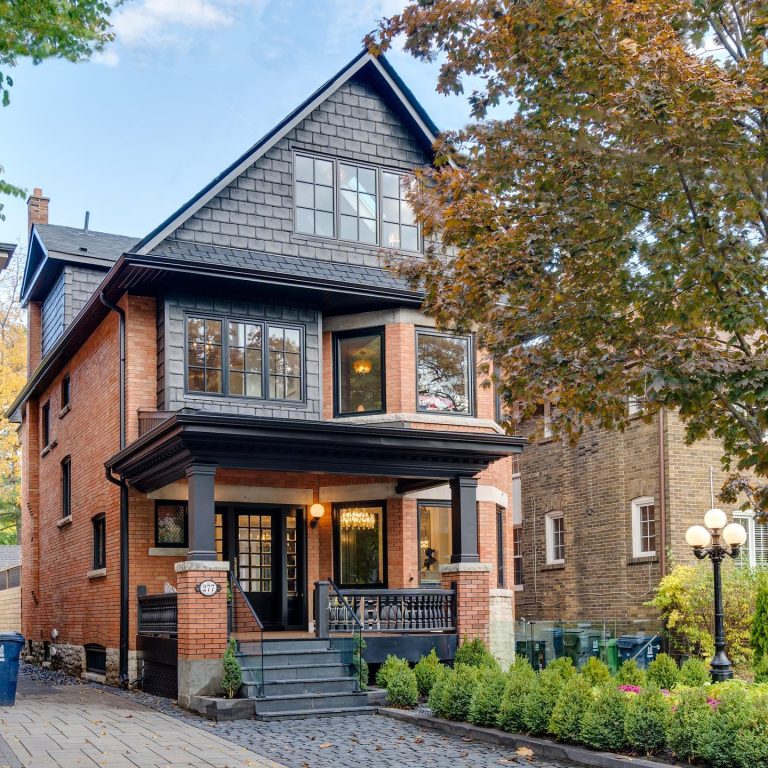 24 Stunning Red Brick House Exterior Ideas to Transform Your Home’s ...