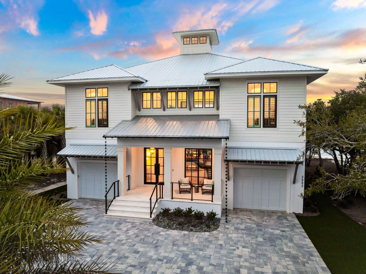 35 Beach House Exterior Ideas That Blend Modern Style with Coastal ...