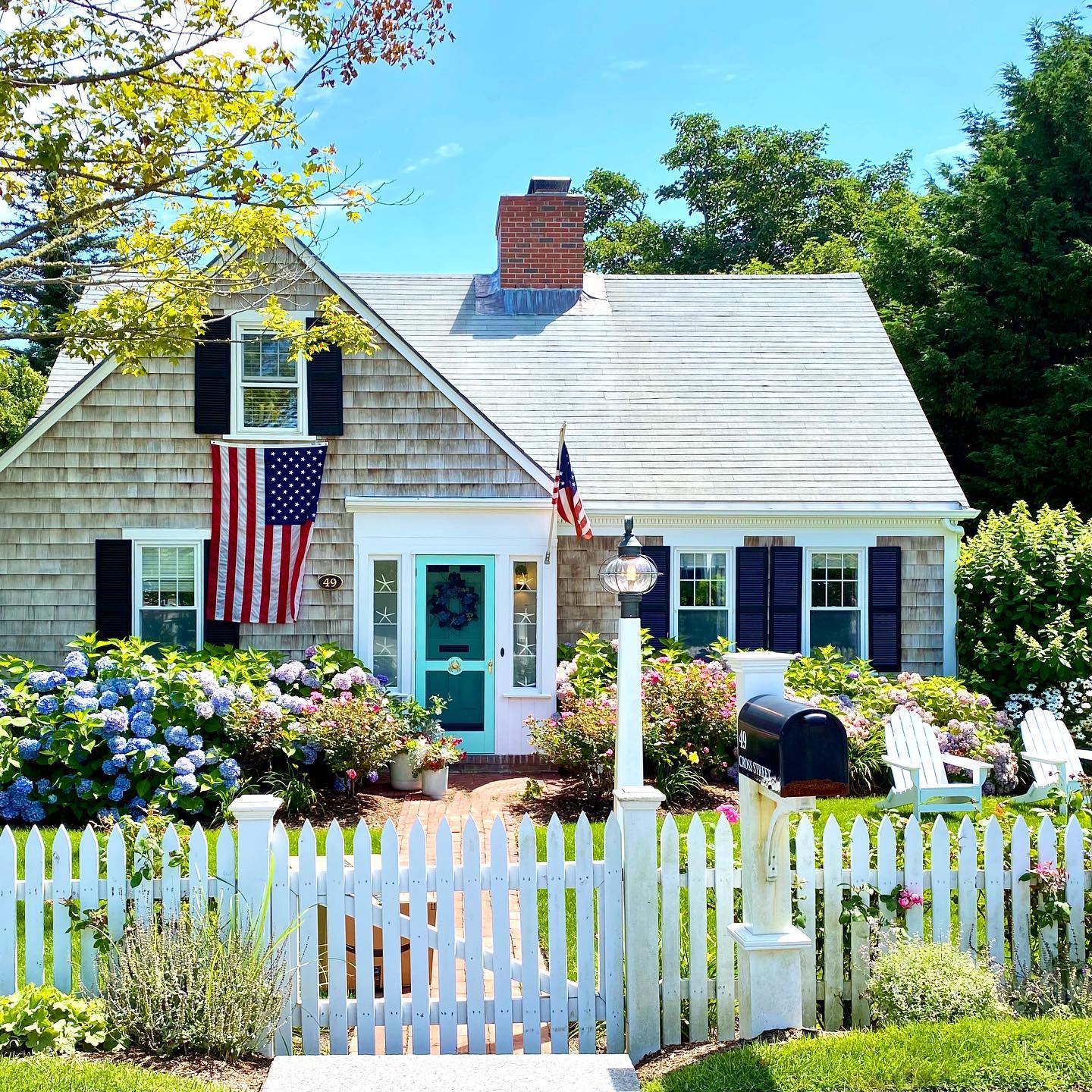 21 Stunning Cape Cod House Exterior Ideas to Enhance Curb Appeal and ...