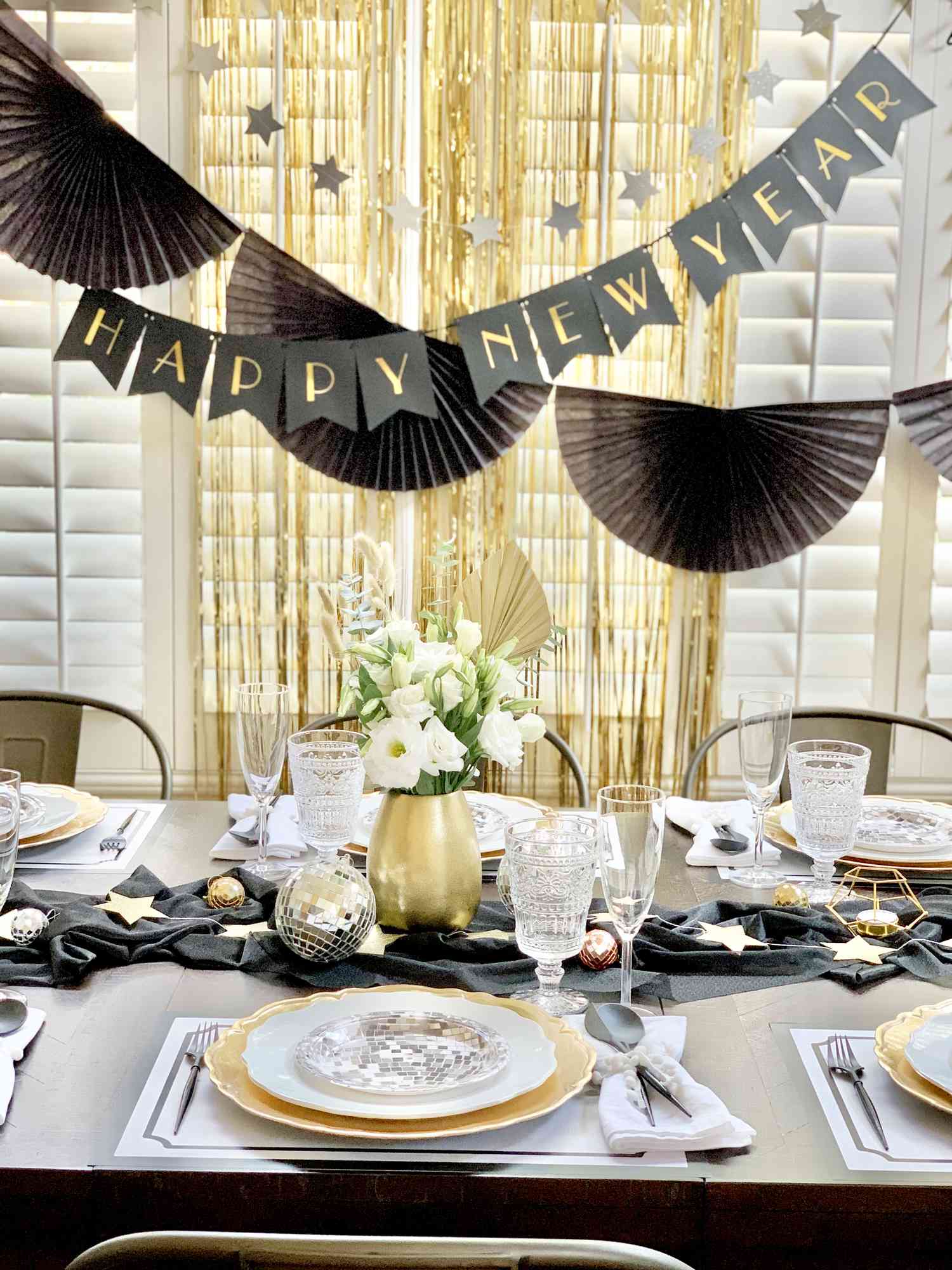25 Last Minute New Year's Eve Decor Ideas for a Stylish Celebration ...
