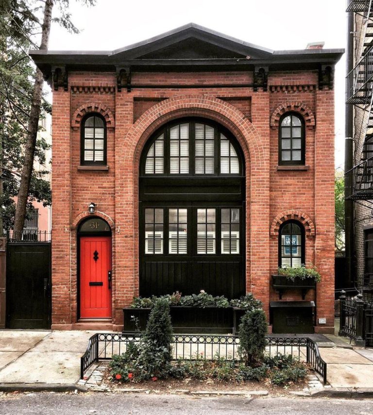 24 Stunning Red Brick House Exterior Ideas to Transform Your Home’s ...