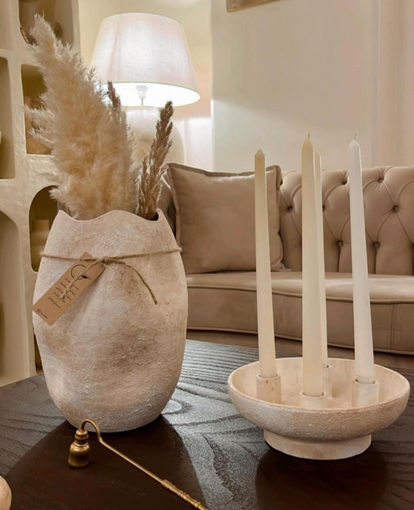 30 Vase Decorating Ideas to Elevate Your Home Décor - placeideal.com