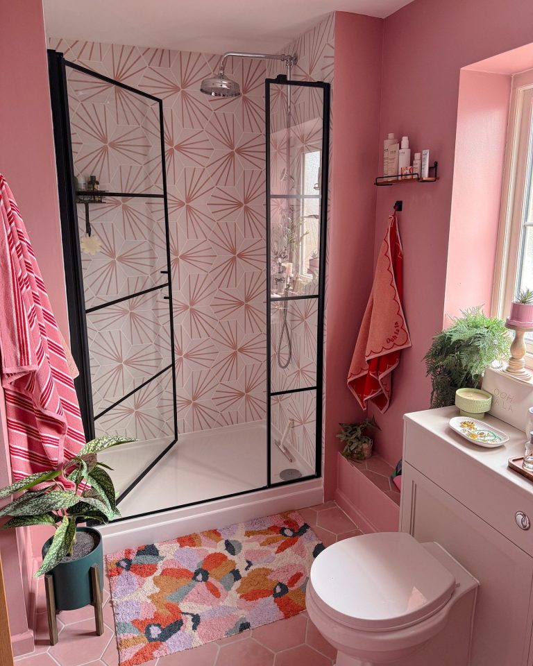 35 Stunning Pink Bathroom Ideas: Transform Your Space with Playful ...