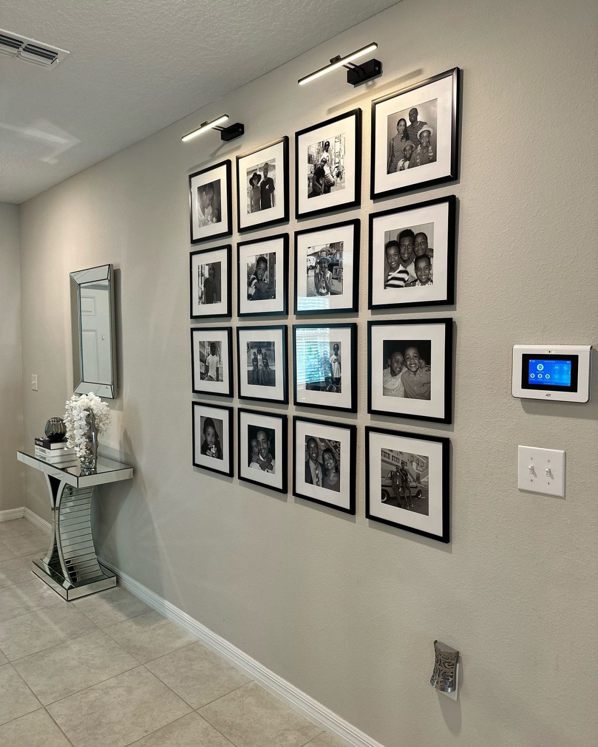 35 Photo Wall Ideas to Transform Your Home: Creative Displays for Every ...