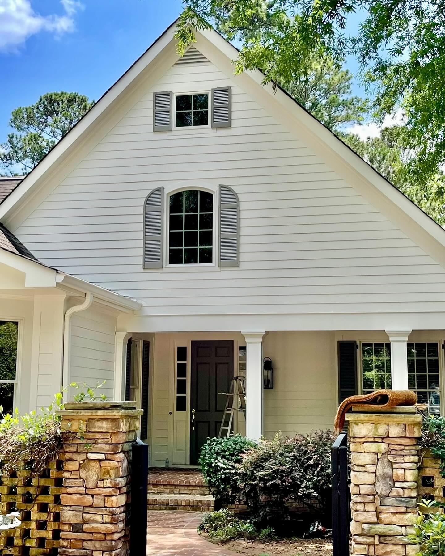 25 Cottage House Exterior Ideas to Inspire Your Next Charming Home ...