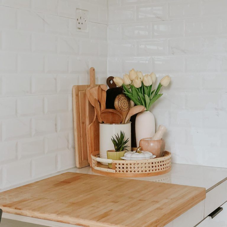 35 Kitchen Counter Decor Ideas: Simple, Modern, and Minimalist Designs ...