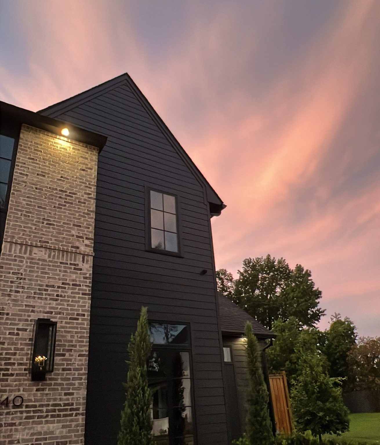 22 Stunning Dark Exterior House Colors That Will Elevate Your Home’s ...