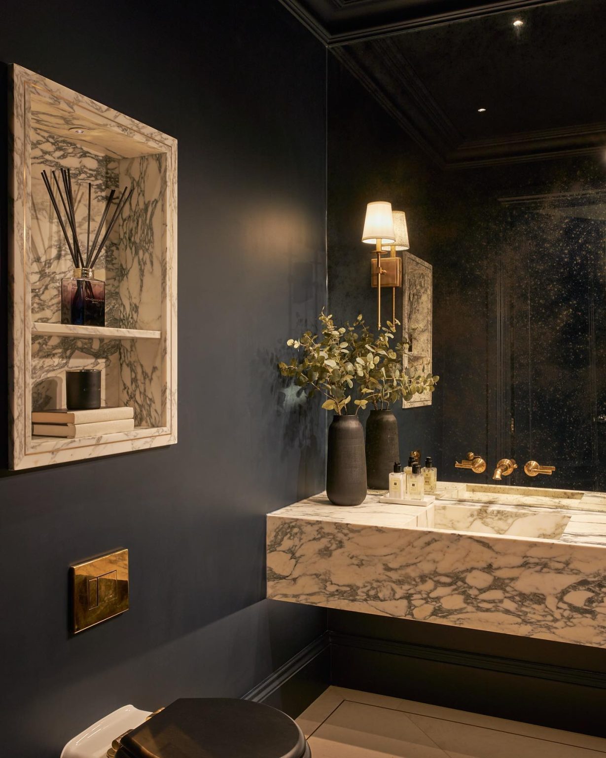 25 Dark Bathroom Ideas: Inspiration for Modern Bathroom Design in Dark ...