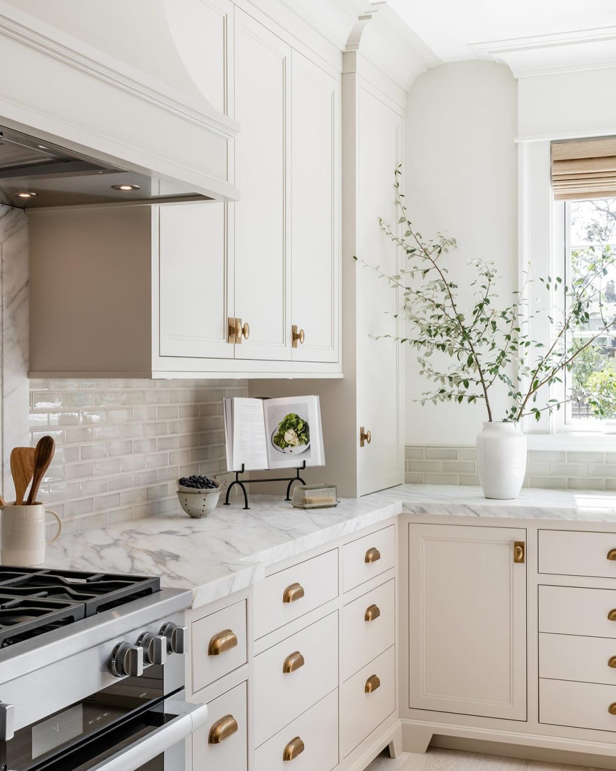 35 Kitchen Counter Decor Ideas: Simple, Modern, and Minimalist Designs ...