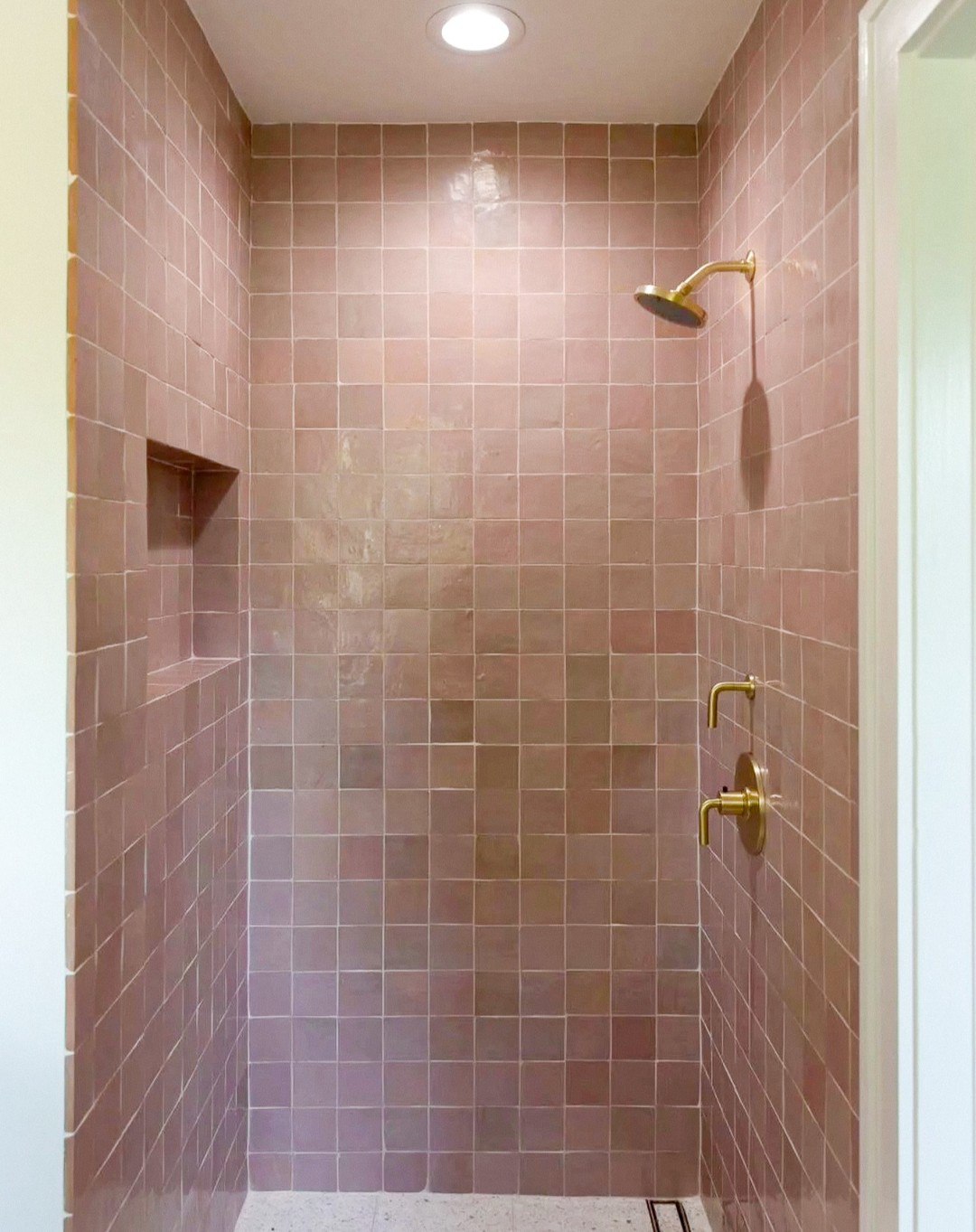 35 Stunning Pink Bathroom Ideas: Transform Your Space with Playful ...