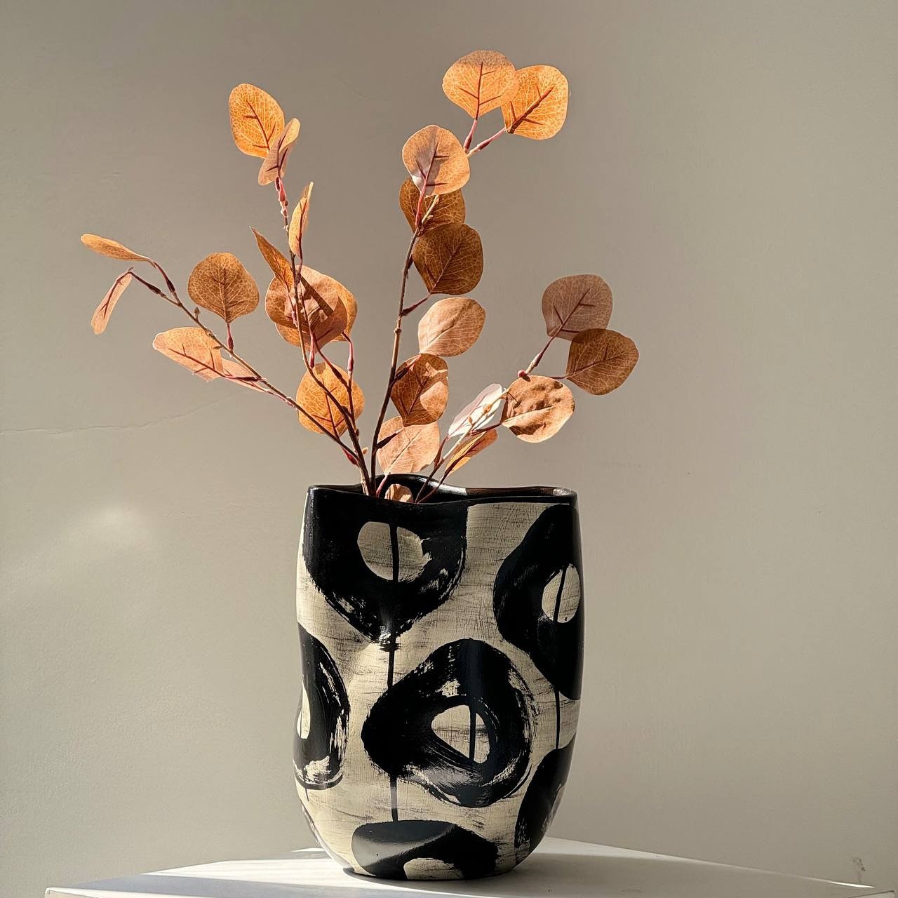 30 Vase Decorating Ideas to Elevate Your Home Décor - placeideal.com