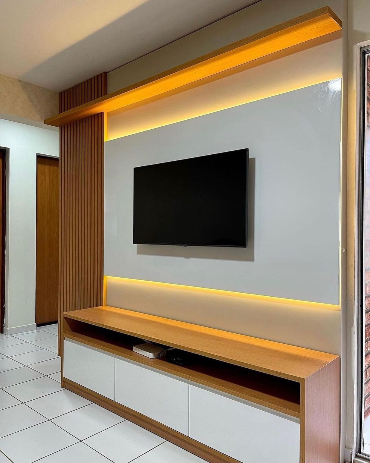 25 TV Console Decorating Ideas to Elevate Your Living Room with Modern ...