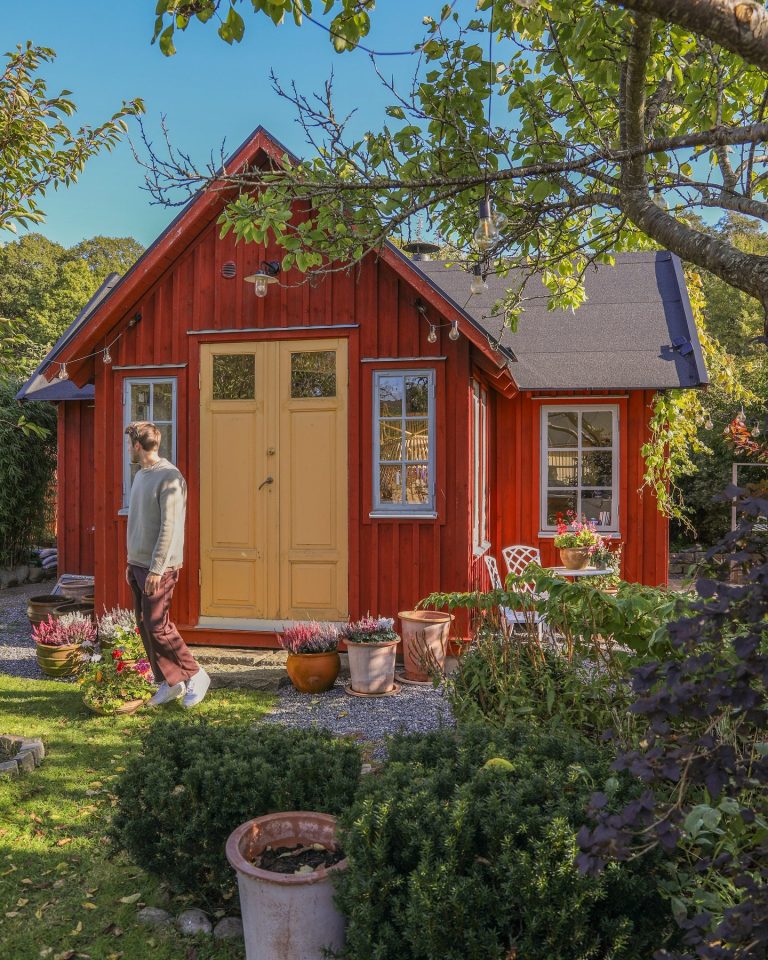 25 Cottage House Exterior Ideas to Inspire Your Next Charming Home ...