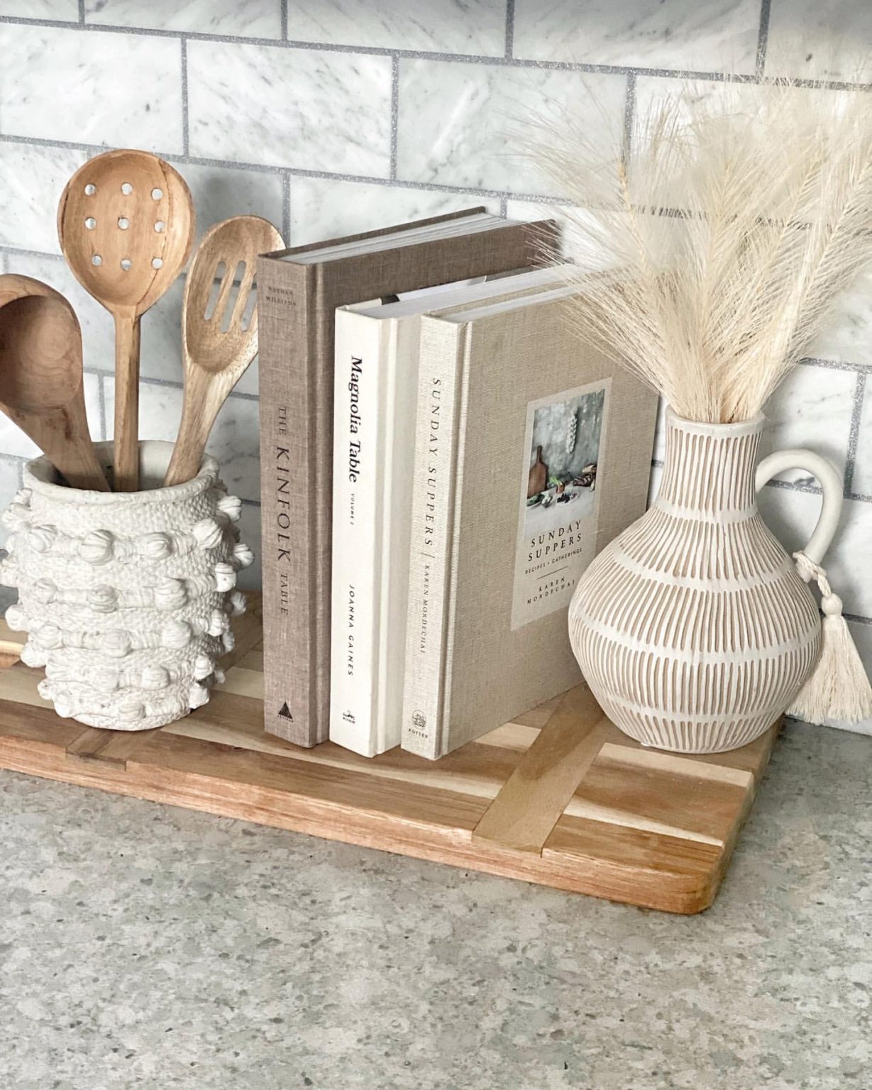 35 Kitchen Counter Decor Ideas: Simple, Modern, and Minimalist Designs ...