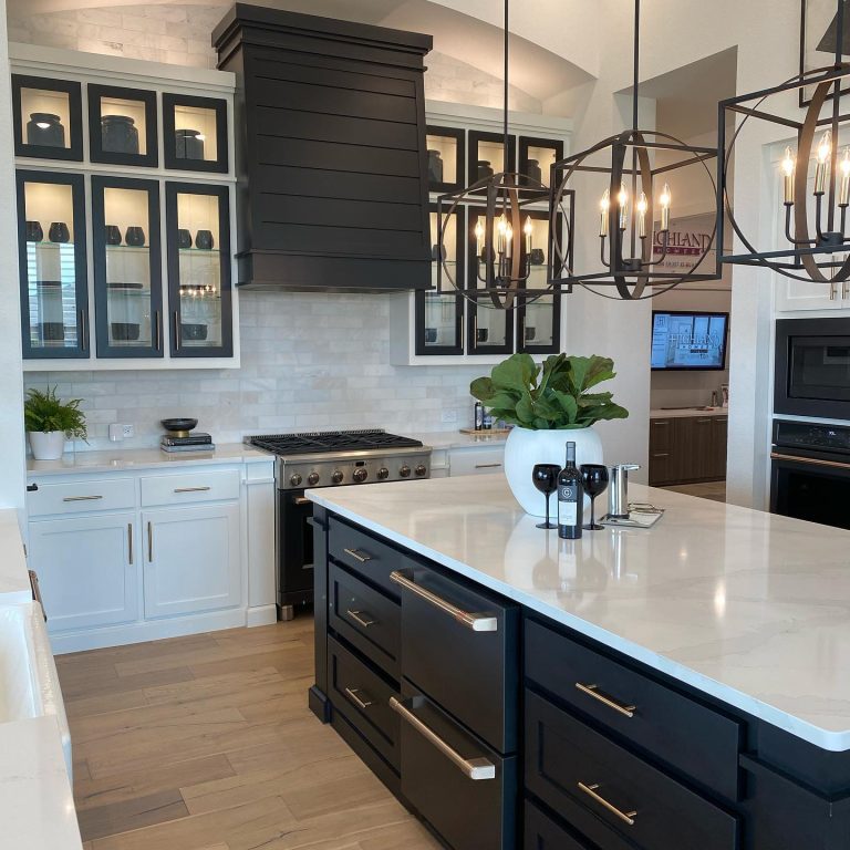 30 Modern Farmhouse Kitchens That Perfectly Blend Rustic Charm and ...
