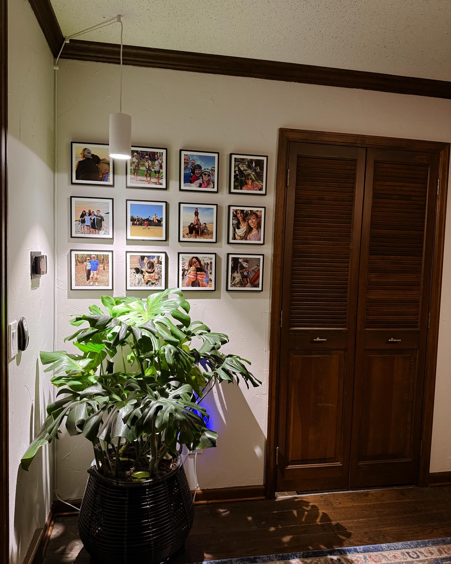 35 Photo Wall Ideas to Transform Your Home: Creative Displays for Every ...