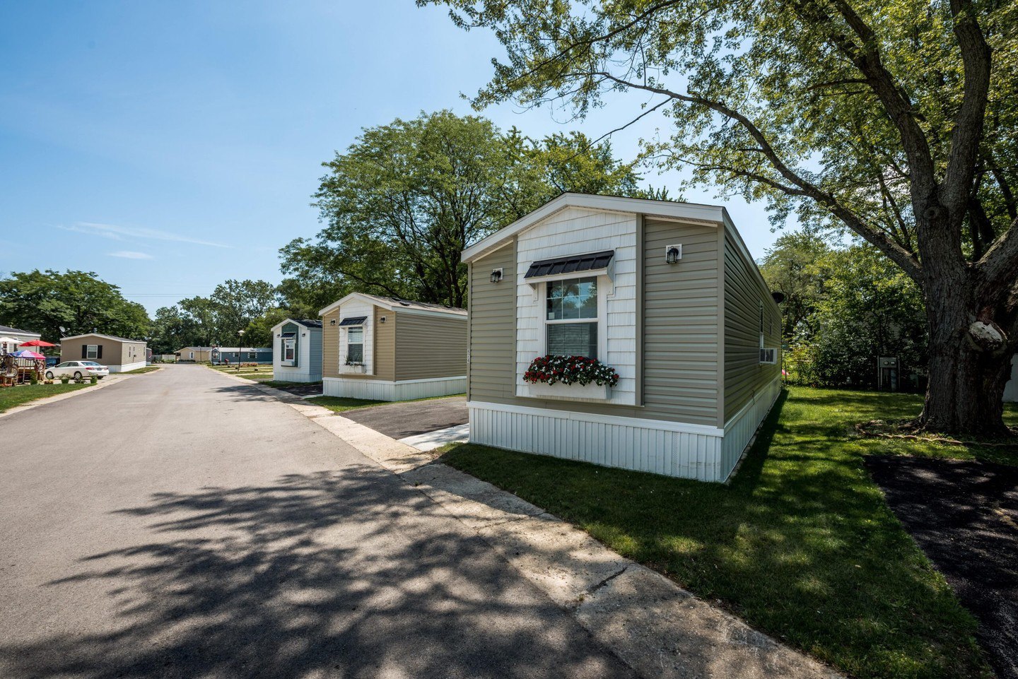 35 Stunning Mobile Home Exteriors to Boost Your Curb Appeal and Style ...