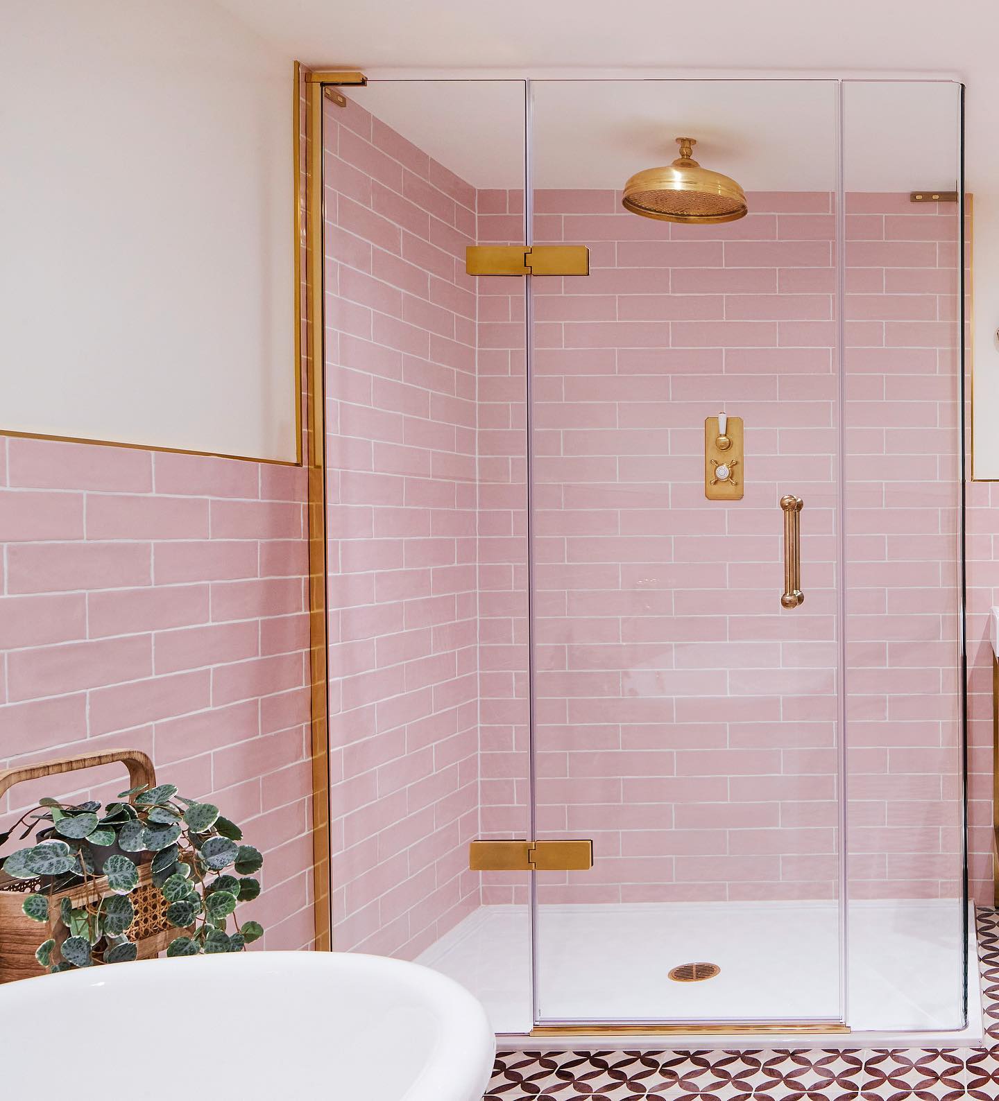 35 Stunning Pink Bathroom Ideas: Transform Your Space with Playful ...