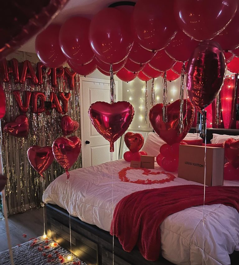 21 Stunning Valentine's Room Decor Ideas 2025 to Surprise Your Loved ...