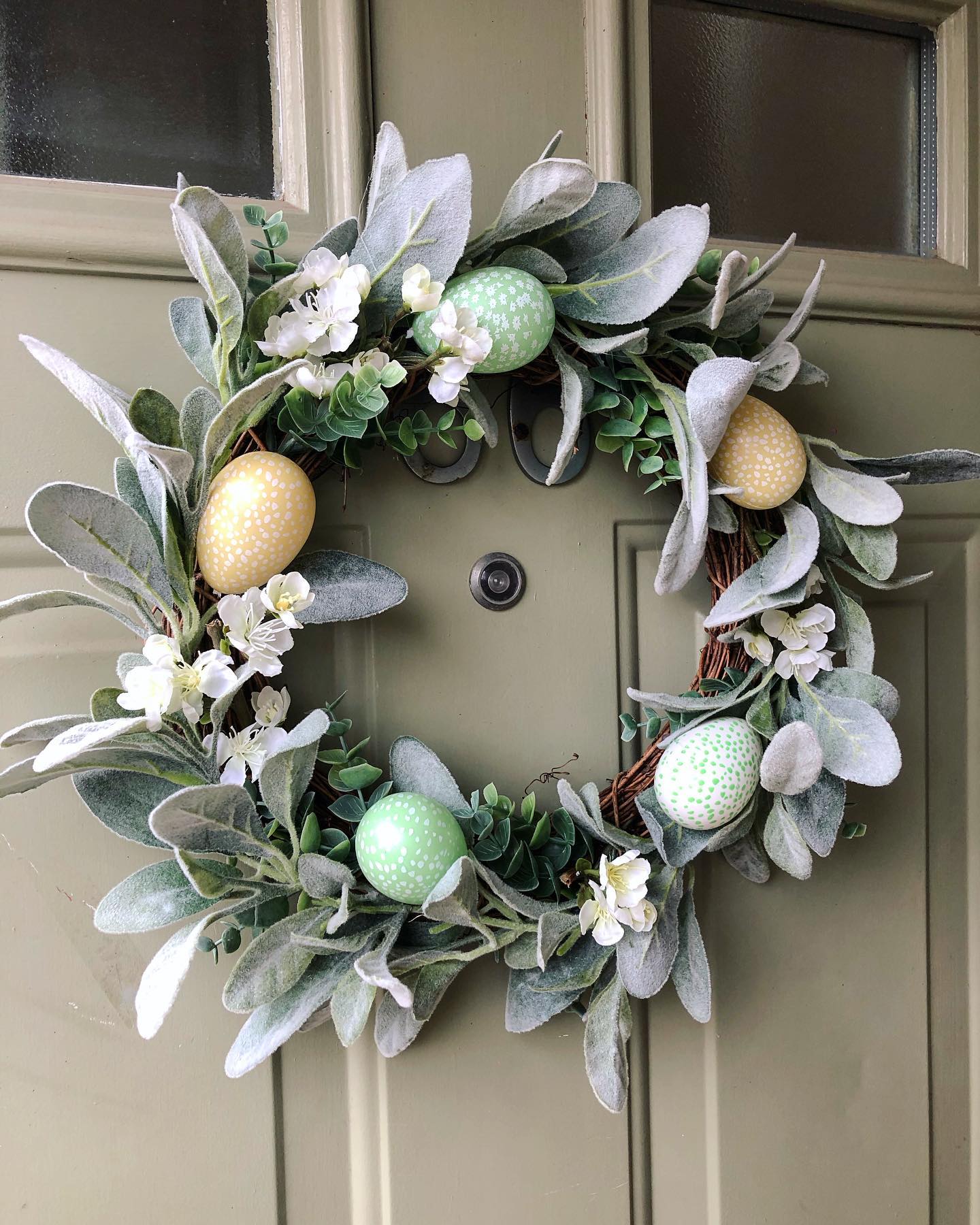 24 Easter Door Decorations to Brighten Your Home and Welcome Spring ...