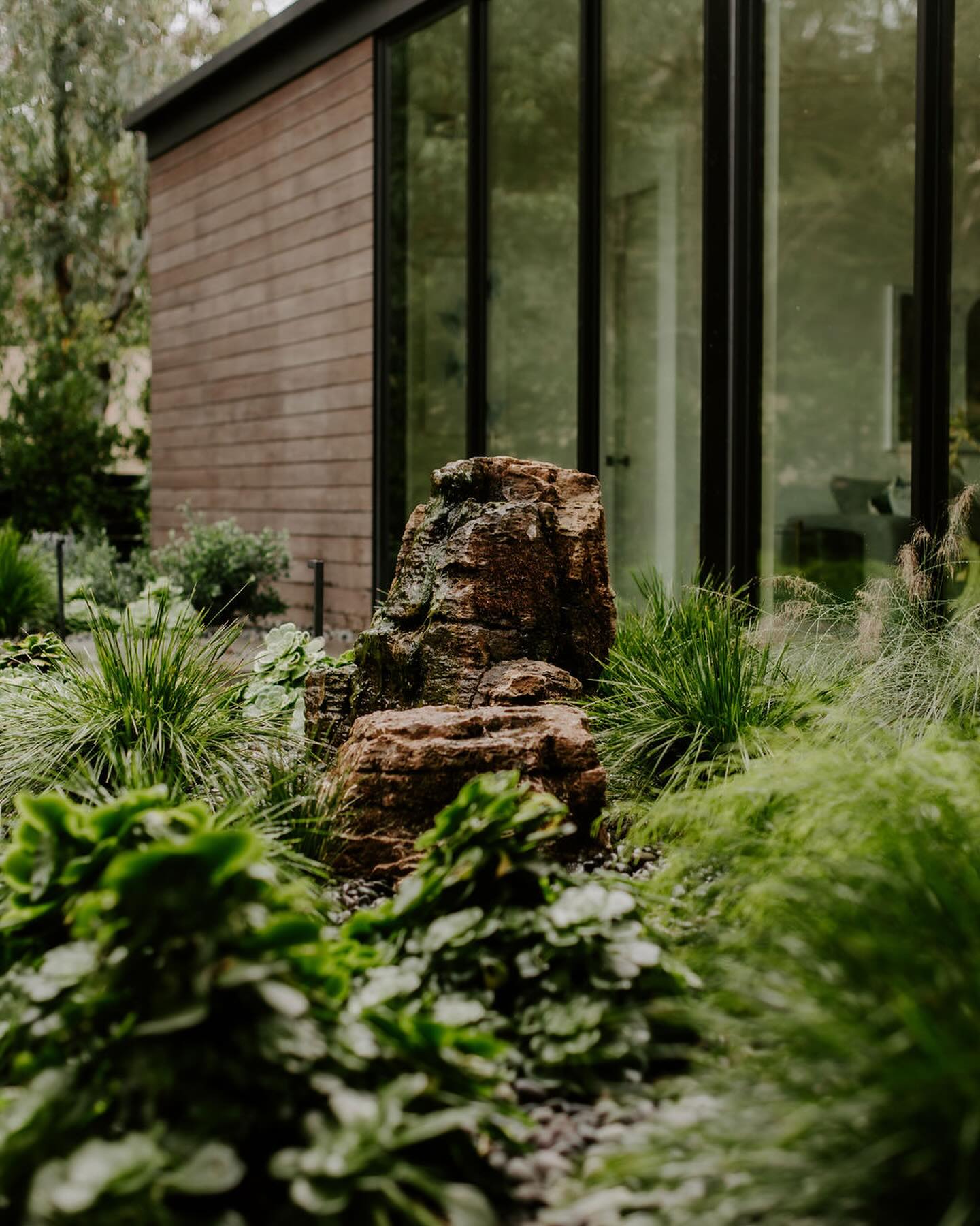 25 Landscaping with Large Rocks Ideas: Transform Your Yard with ...