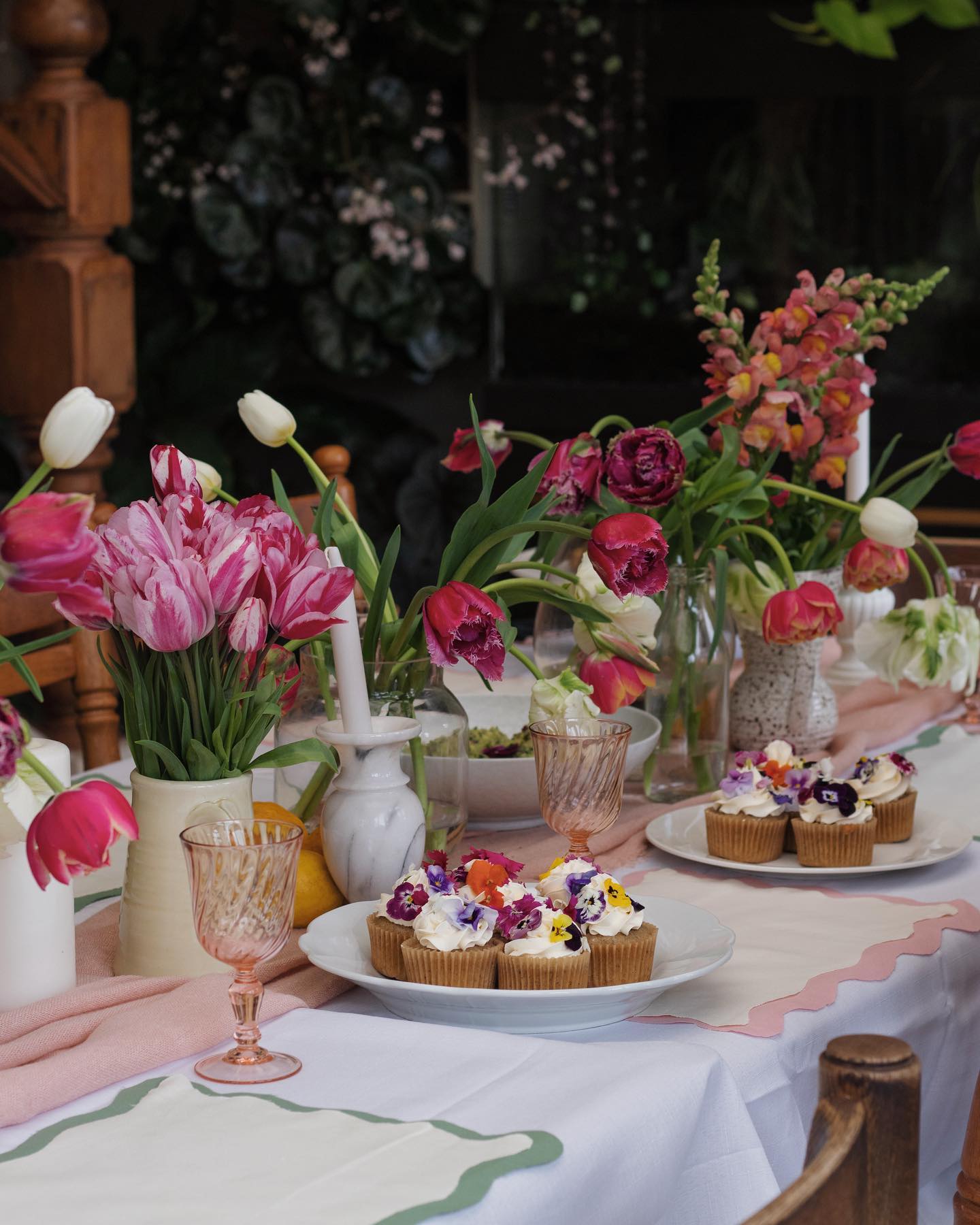 25 Garden Party Tablescapes to Transform Your Outdoor Space into a ...