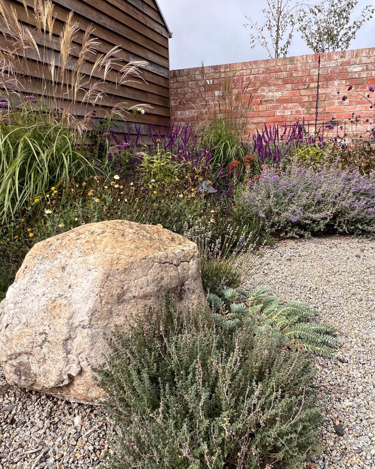 25 Landscaping with Large Rocks Ideas: Transform Your Yard with ...