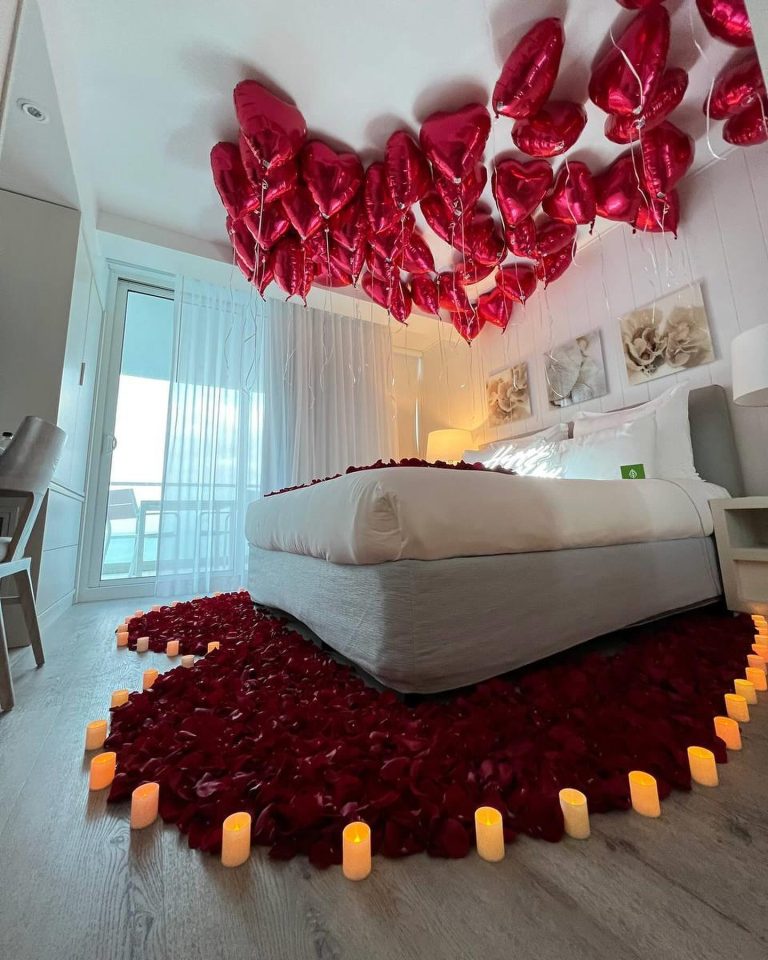 21 Stunning Valentine's Room Decor Ideas 2025 to Surprise Your Loved ...