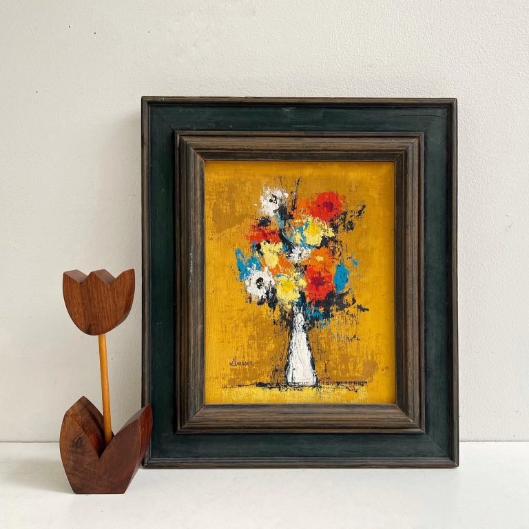 35 Vintage Spring Decor Ideas to Bring Timeless Charm and Freshness to ...