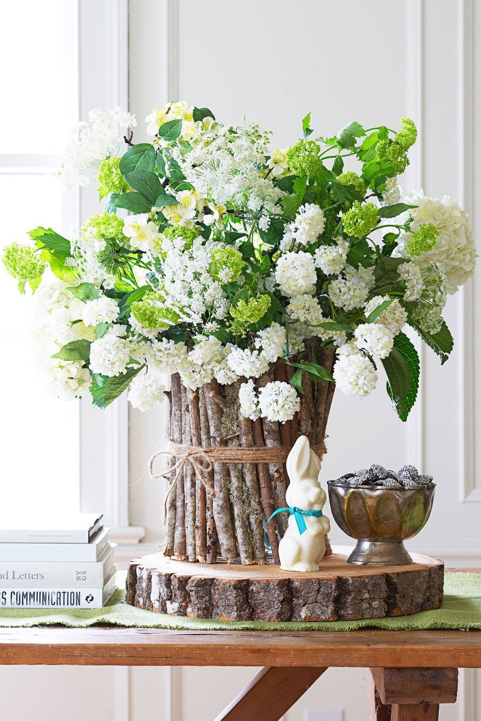 27 Spring Table Centerpieces: Stunning Ideas to Refresh Your Dining ...