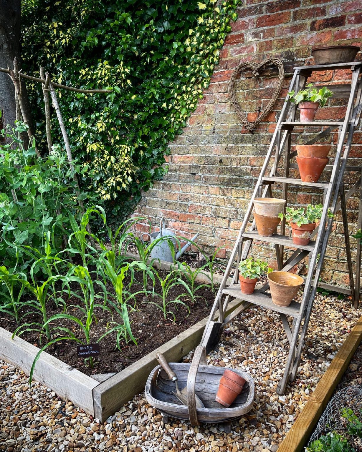 30 Rustic Garden Decor Ideas to Transform Your Outdoor Space into a ...