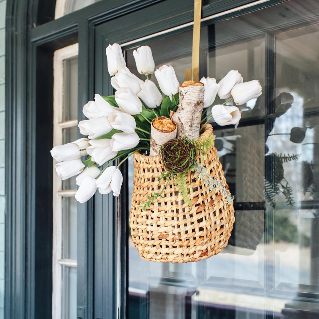 25 Fresh Spring Door Decoration Ideas to Welcome the Season in Style ...