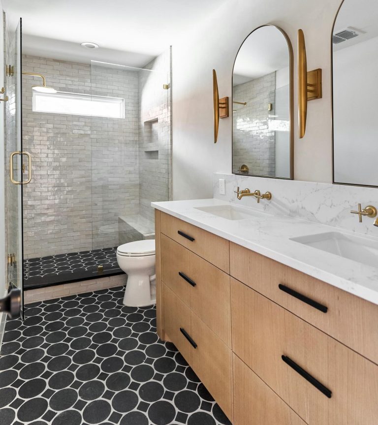 30 Bathroom Floor Tile Ideas: From Modern Elegance to Timeless Patterns ...