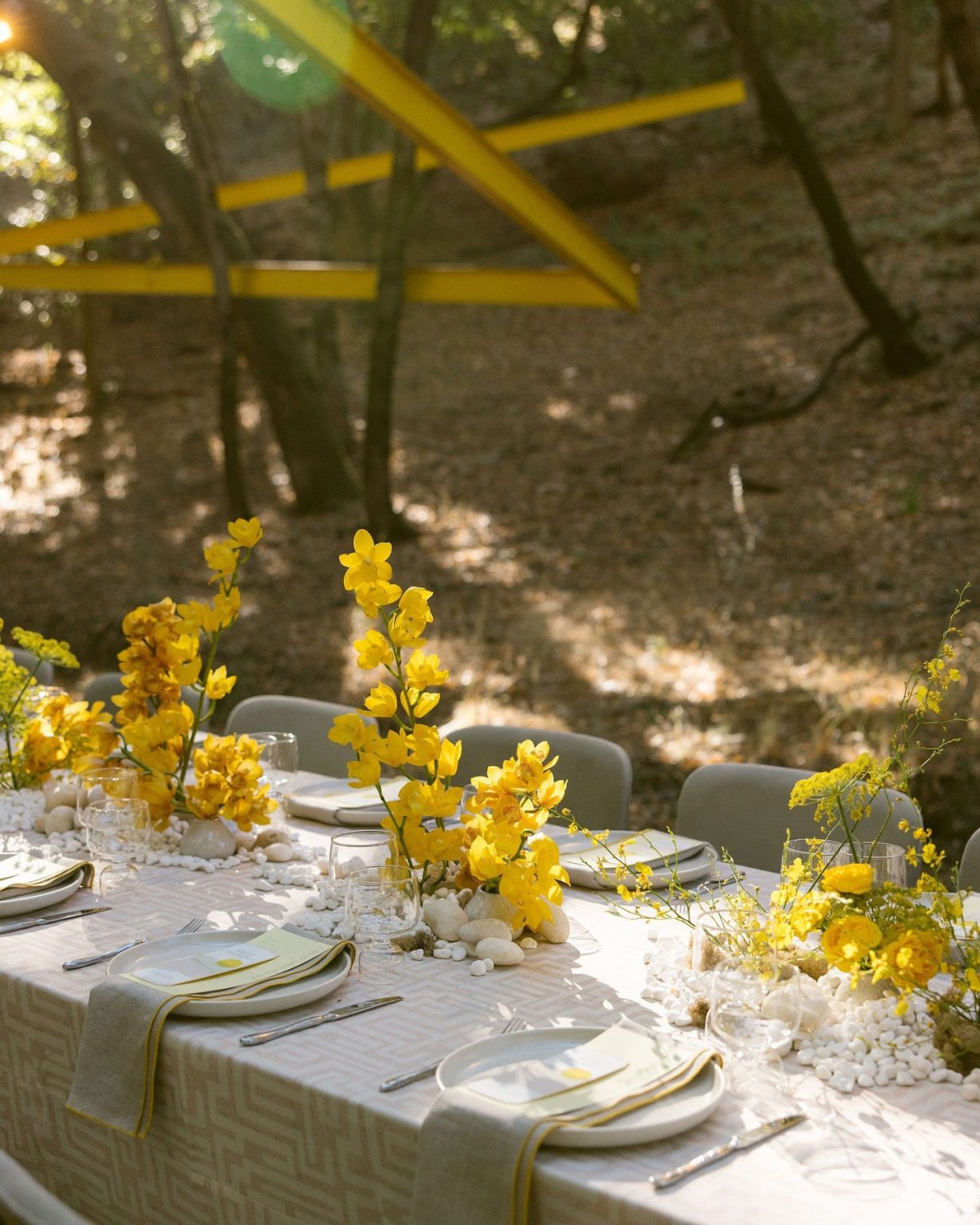 27 Spring Table Centerpieces: Stunning Ideas to Refresh Your Dining ...