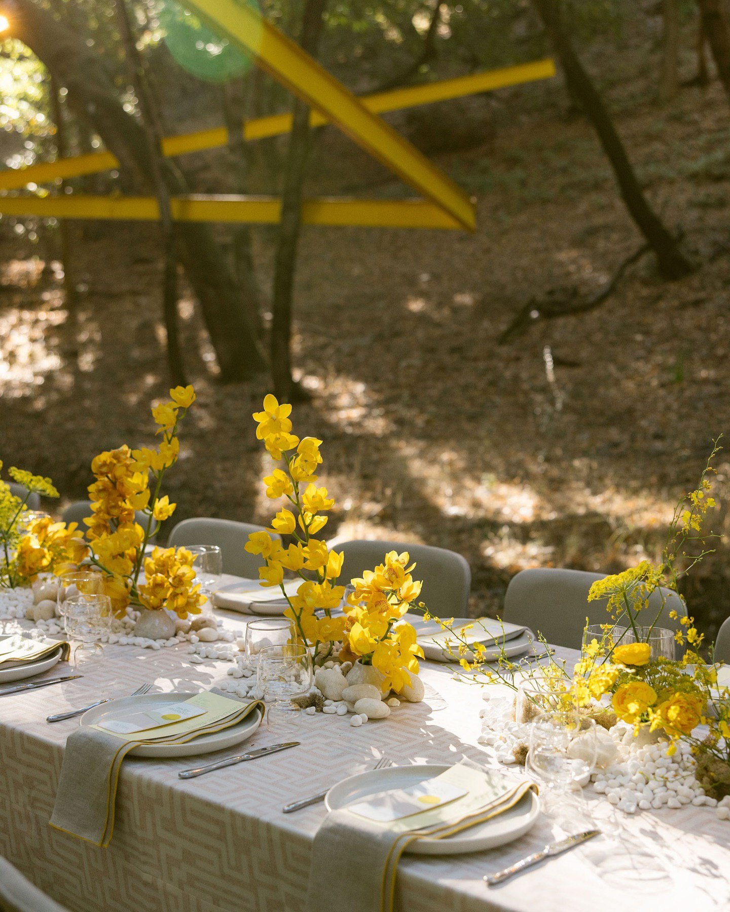 27 Spring Table Centerpieces: Stunning Ideas to Refresh Your Dining ...