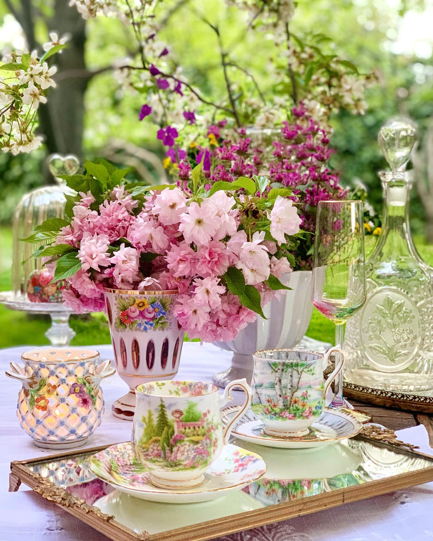 25 Garden Party Tablescapes to Transform Your Outdoor Space into a ...