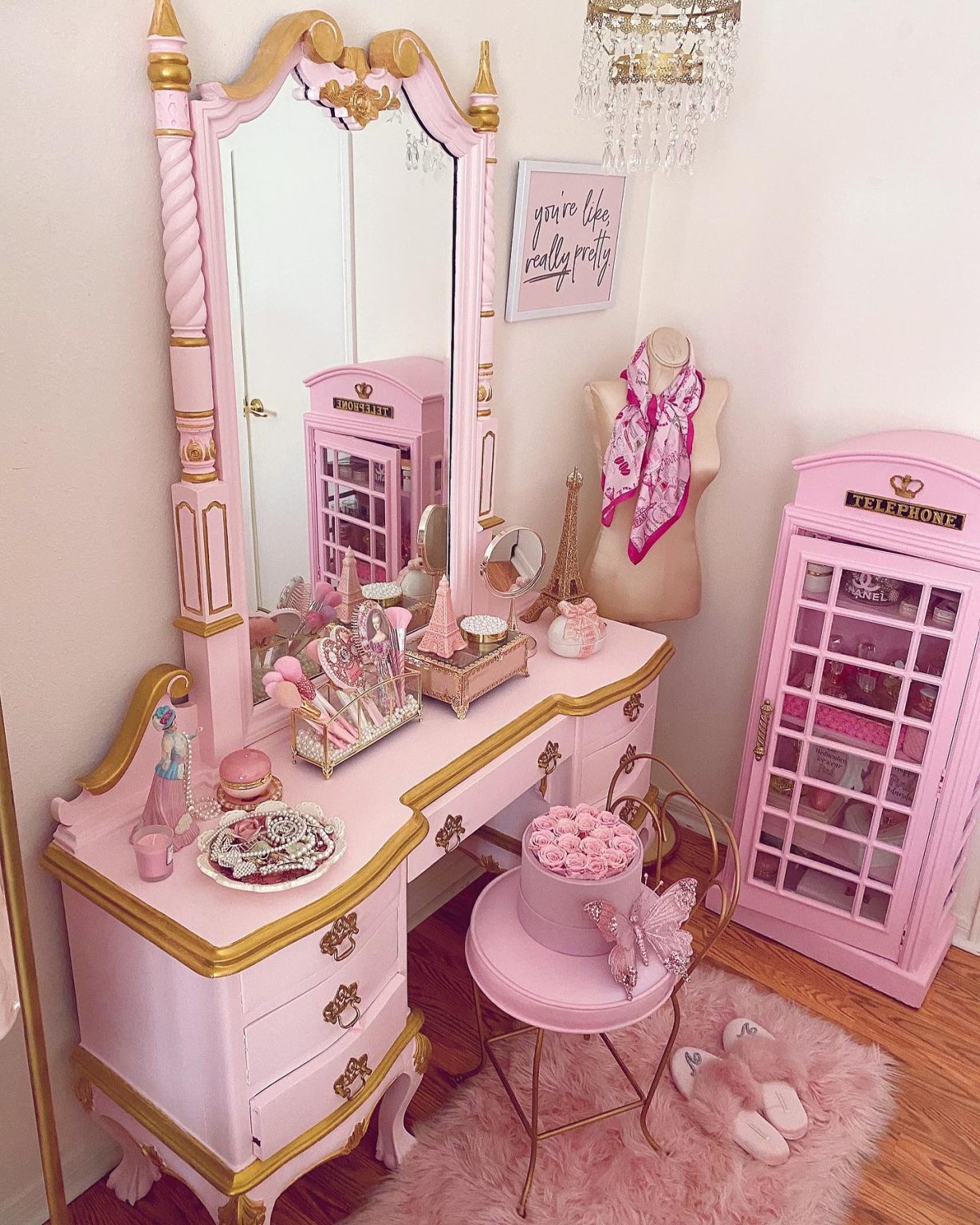 35 Pink Room Decor Ideas to Create the Dreamiest Aesthetic Spaces ...
