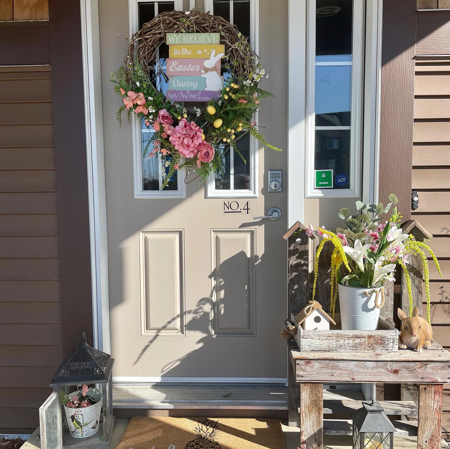 24 Easter Door Decorations to Brighten Your Home and Welcome Spring ...