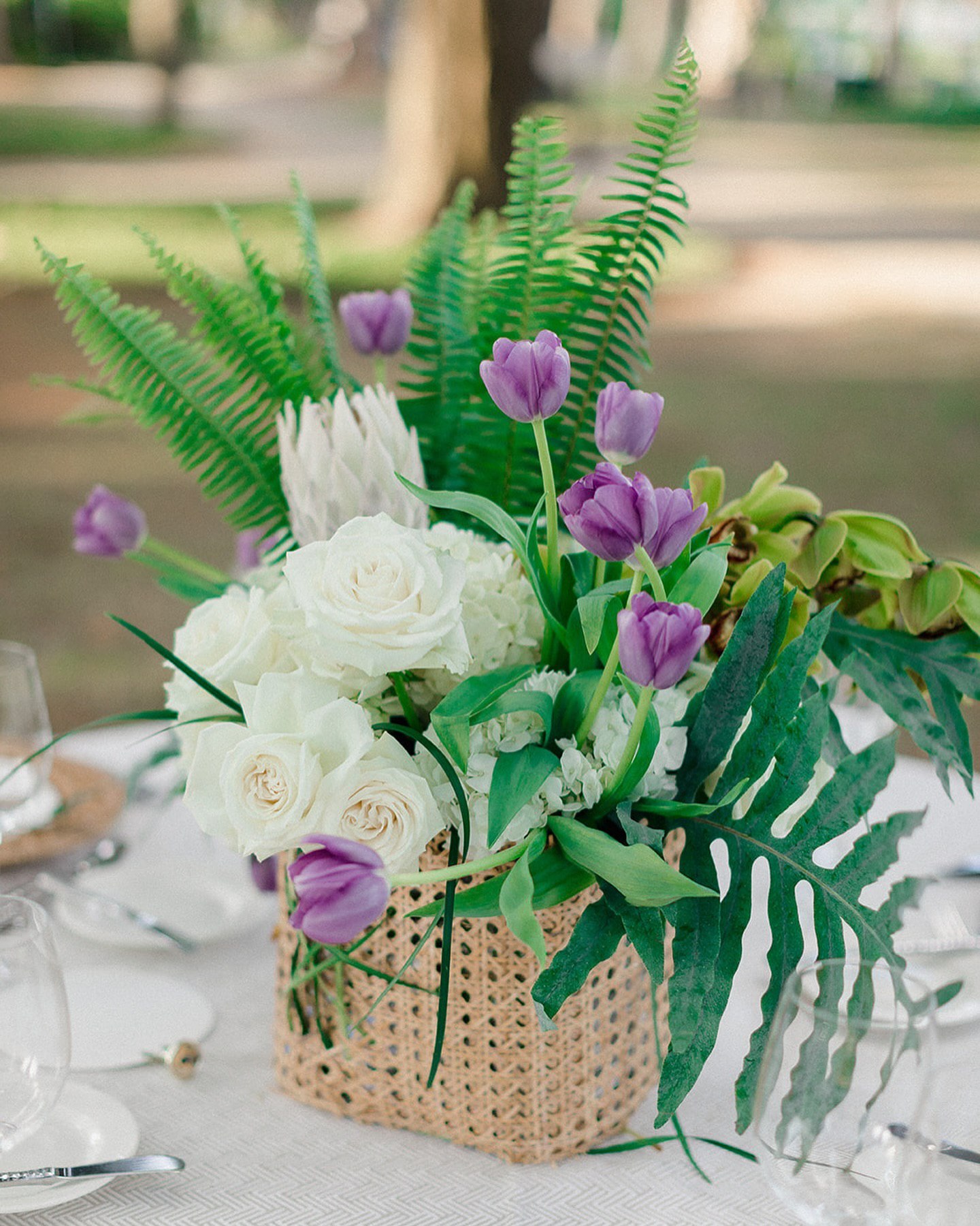 27 Spring Table Centerpieces: Stunning Ideas to Refresh Your Dining ...