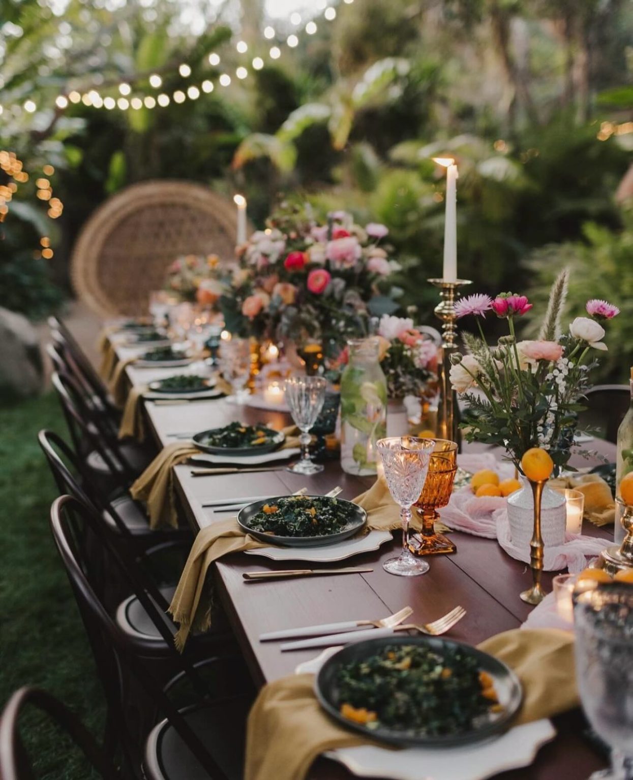 25 Garden Party Tablescapes to Transform Your Outdoor Space into a ...